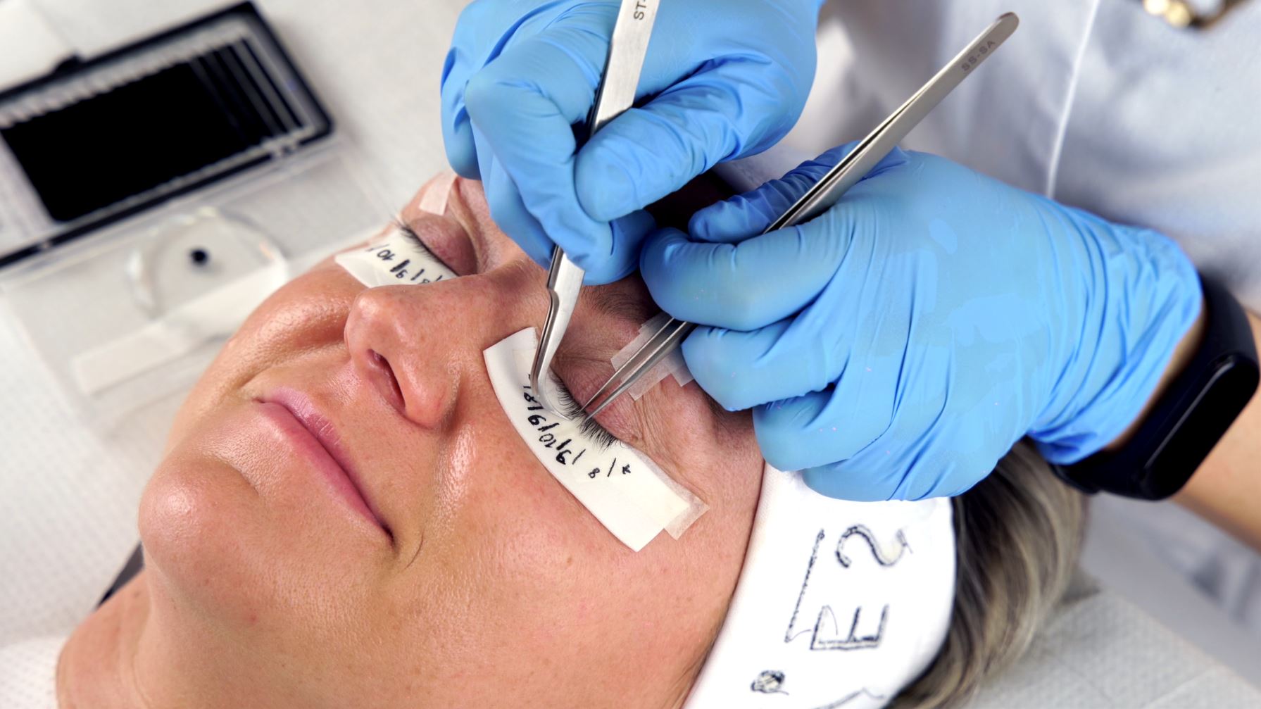 Stylizacja rzęs one time offer – Kursy Kosmetyczne Online